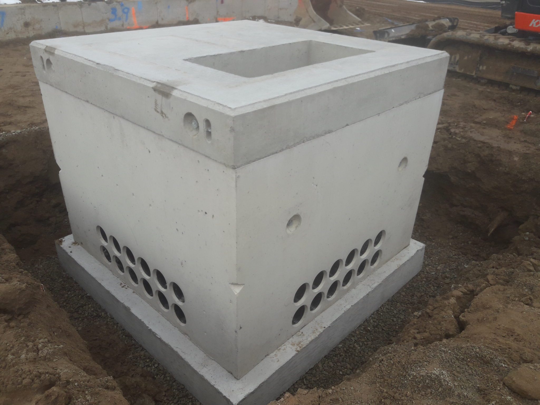 Reid's Precast Cement Products Ltd | Septic Tanks | Ontario